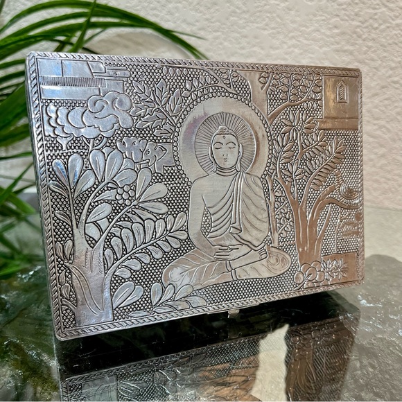 Jewelry | Nwot Handcrafted Meditating Buddha Embossed Garden Floral ...